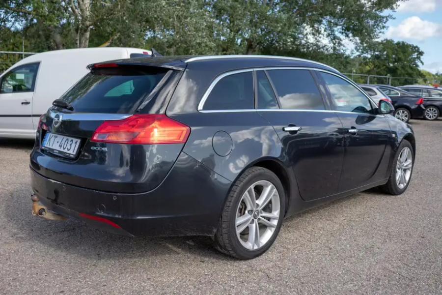 Melns Opel Insignia 2009 Liepāja, ar dzinēja tilpumu 2.00 L un nobraukumu 319 tūkst. km par 3500 €, foto 4 vietnē AUTOMOTO.COM.LV