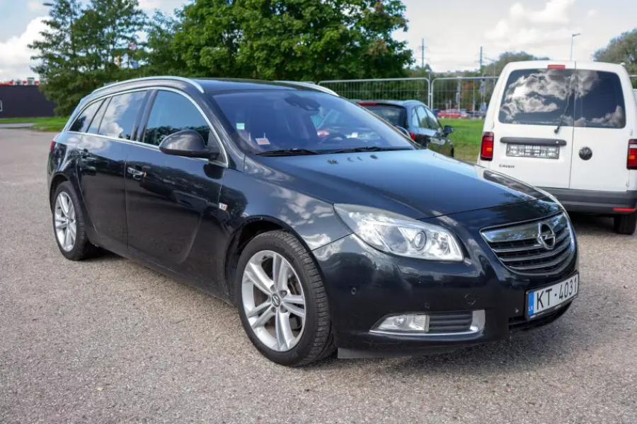 Melns Opel Insignia 2009 Liepāja, ar dzinēja tilpumu 2.00 L un nobraukumu 319 tūkst. km par 3500 €, foto 5 vietnē AUTOMOTO.COM.LV