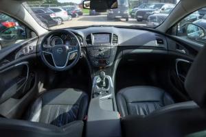 Melns Opel Insignia 2009 Liepāja, ar dzinēja tilpumu 2.00 L un nobraukumu 319 tūkst. km par 3500 €, foto 6 vietnē AUTOMOTO.COM.LV