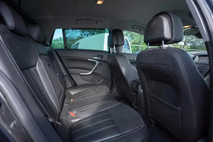 Melns Opel Insignia 2009 Liepāja, ar dzinēja tilpumu 2.00 L un nobraukumu 319 tūkst. km par 3500 €, foto 10 vietnē AUTOMOTO.COM.LV