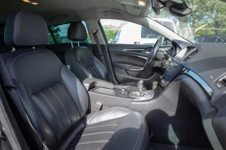Melns Opel Insignia 2009 Liepāja, ar dzinēja tilpumu 2.00 L un nobraukumu 319 tūkst. km par 3500 €, foto 11 vietnē AUTOMOTO.COM.LV