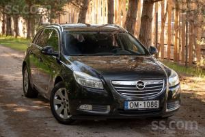 Melns Opel Insignia 2009 Tukums, ar dzinēja tilpumu 1.80 L un nobraukumu 158 tūkst. km par 4490 €, foto  vietnē AUTOMOTO.COM.LV