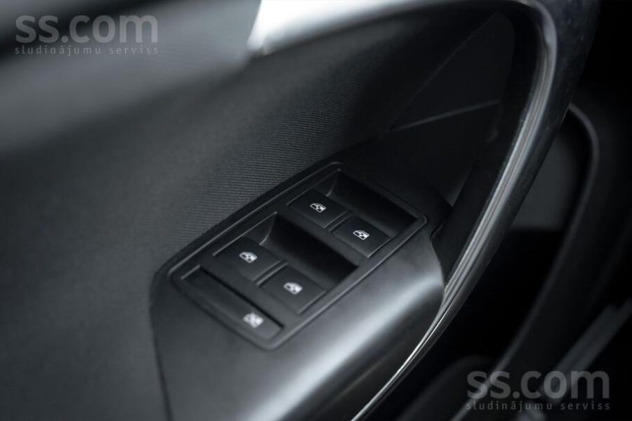 Melns Opel Insignia 2009 Tukums, ar dzinēja tilpumu 1.80 L un nobraukumu 158 tūkst. km par 4490 €, foto 14 vietnē AUTOMOTO.COM.LV