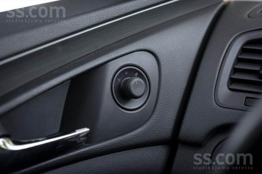 Melns Opel Insignia 2009 Tukums, ar dzinēja tilpumu 1.80 L un nobraukumu 158 tūkst. km par 4490 €, foto 15 vietnē AUTOMOTO.COM.LV