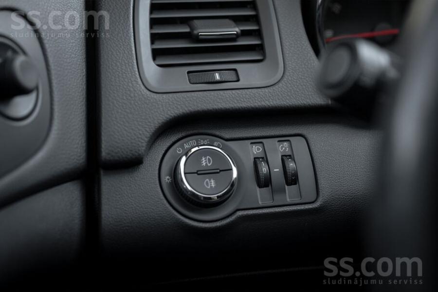 Melns Opel Insignia 2009 Tukums, ar dzinēja tilpumu 1.80 L un nobraukumu 158 tūkst. km par 4490 €, foto 16 vietnē AUTOMOTO.COM.LV