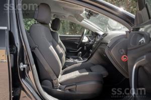 Melns Opel Insignia 2009 Talsi, ar dzinēja tilpumu 2.00 L un nobraukumu 247 tūkst. km par 2990 €, foto 13 vietnē AUTOMOTO.COM.LV