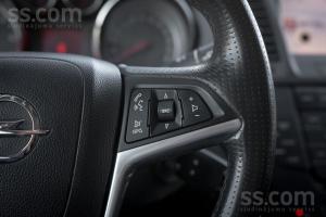Melns Opel Insignia 2009 Talsi, ar dzinēja tilpumu 2.00 L un nobraukumu 247 tūkst. km par 2990 €, foto 19 vietnē AUTOMOTO.COM.LV