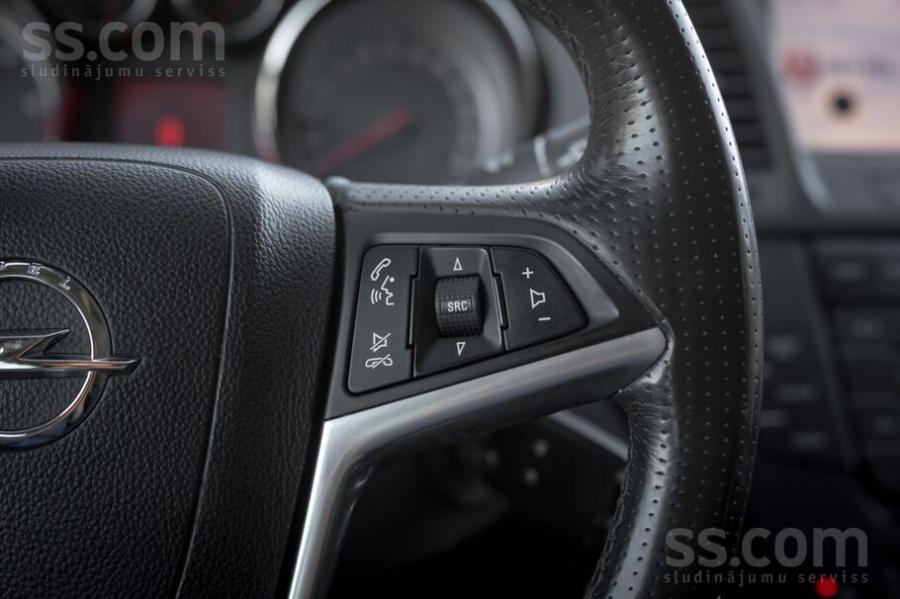 Melns Opel Insignia 2009 Talsi, ar dzinēja tilpumu 2.00 L un nobraukumu 247 tūkst. km par 2990 €, foto 19 vietnē AUTOMOTO.COM.LV