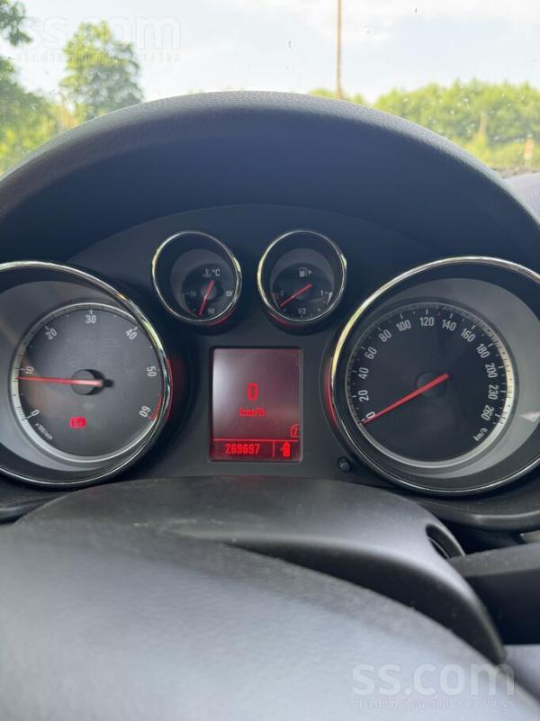 Melns Opel Insignia 2009 Kuldīga, ar dzinēja tilpumu 2.00 L un nobraukumu 269 tūkst. km par 1650 €, foto 7 vietnē AUTOMOTO.COM.LV