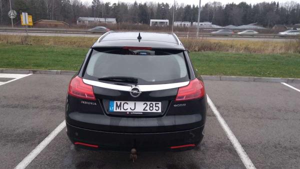 Black Opel Insignia 2009 in Kaunas, with an engine capacity of 1.96 L and mileage of 256 thousand km for 2000 €, photo 7 on AUTOMOTO.COM.LV