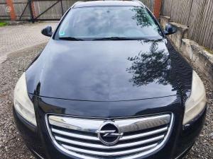 Black Opel Insignia 2009 in Siauliai, with an engine capacity of 1.80 L and mileage of 340 thousand km for 1500 €, photo 4 on AUTOMOTO.COM.LV