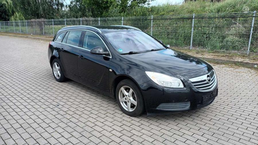 Melns Opel Insignia 2009 Marijampole, ar dzinēja tilpumu 1.80 L un nobraukumu 198 tūkst. km par 2300 €, foto 3 vietnē AUTOMOTO.COM.LV