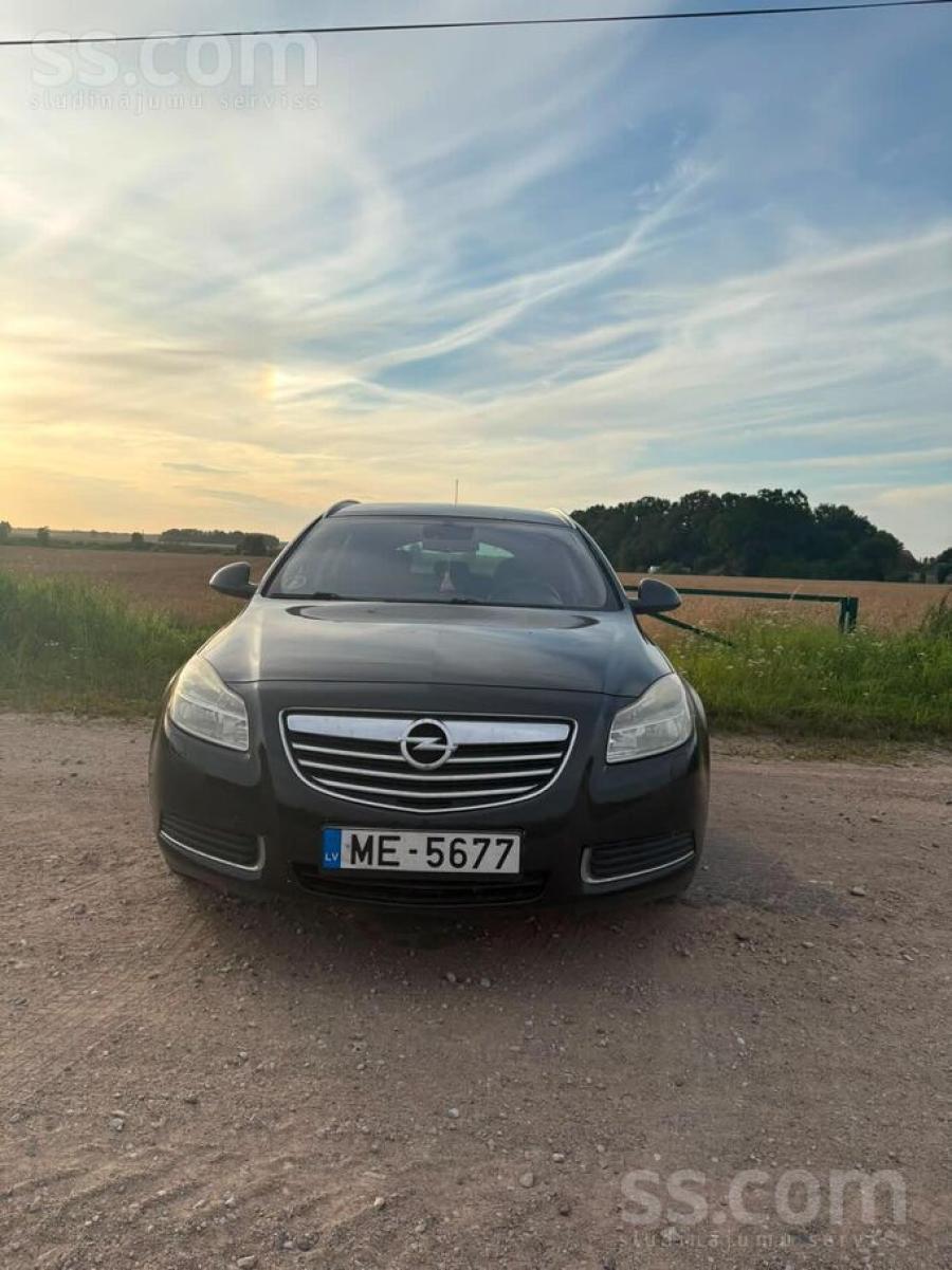 Melns Opel Insignia 2009 Dobele, ar dzinēja tilpumu 2.00 L un nobraukumu 390 tūkst. km par 1500 €, foto 1 vietnē AUTOMOTO.COM.LV