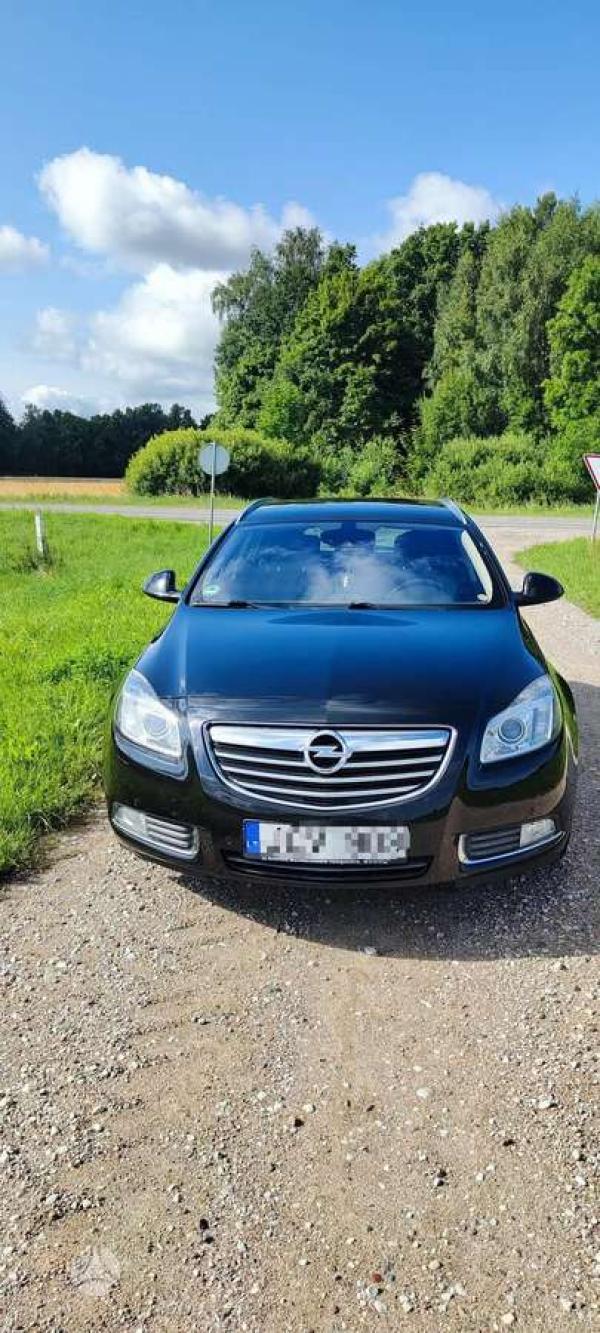 Black Opel Insignia 2009 in Raseiniai, with an engine capacity of 1.96 L and mileage of 277 thousand km for 3150 €, photo 1 on AUTOMOTO.COM.LV