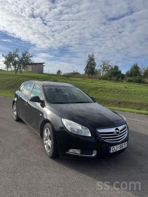 Black Opel Insignia 2009 in Dobele, with an engine capacity of 2.00 L and mileage of 348 thousand km for 1800 €, photo  on AUTOMOTO.COM.LV