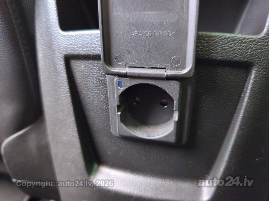 Черный Опель Инсигния 2009 в Тарту, объемом двигателя 2.00 л и пробегом 0 тыс. км за 1800 €, фото 25 на AUTOMOTO.COM.LV