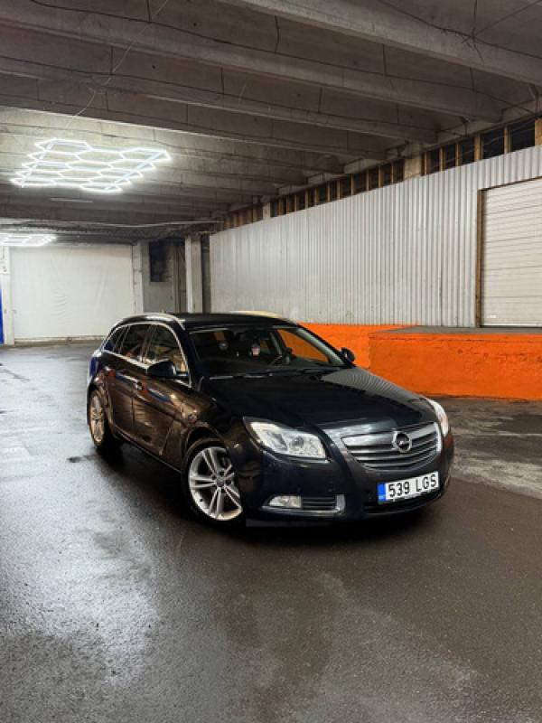 Black Opel Insignia 2009 in Tallinn, with an engine capacity of 2.00 L and mileage of 276 thousand km for 3500 €, photo 3 on AUTOMOTO.COM.LV