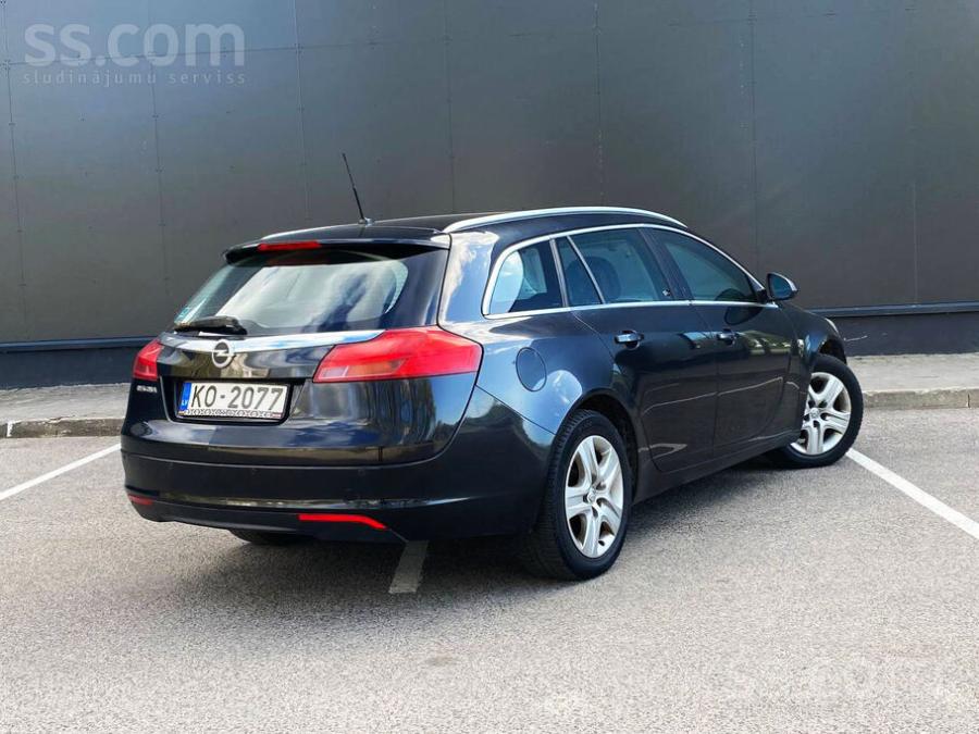 Melns Opel Insignia 2010 Rīga, ar dzinēja tilpumu 1.60 L un nobraukumu 215 tūkst. km par 2790 €, foto 3 vietnē AUTOMOTO.COM.LV