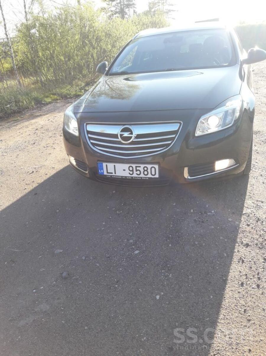Melns Opel Insignia 2010 Balvi, ar dzinēja tilpumu 2.00 L un nobraukumu 298 tūkst. km par 3500 €, foto 4 vietnē AUTOMOTO.COM.LV