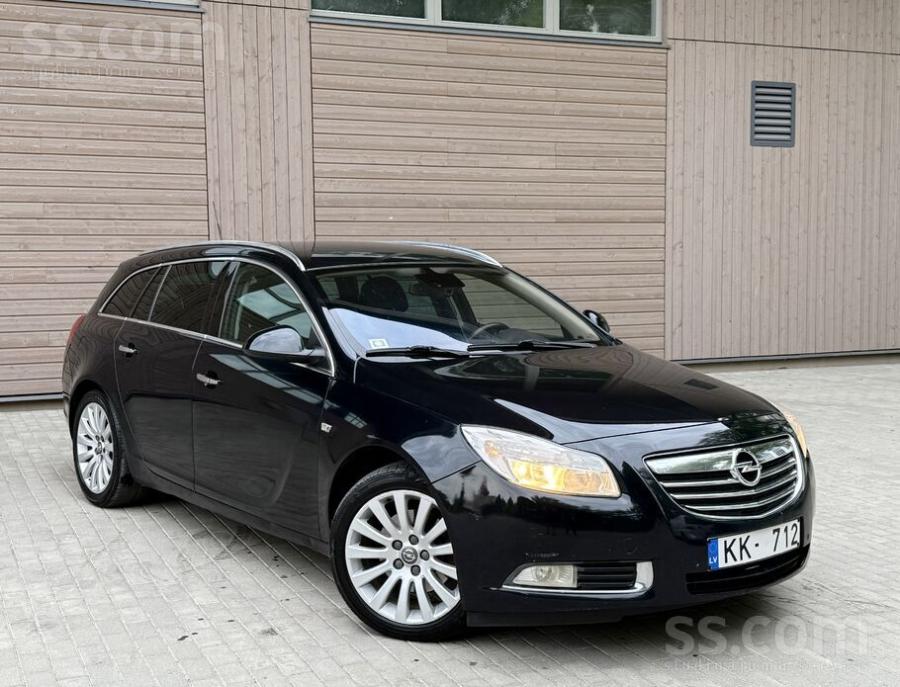 Melns Opel Insignia 2010 Jelgava, ar dzinēja tilpumu 2.00 L un nobraukumu 368 tūkst. km par 2500 €, foto 1 vietnē AUTOMOTO.COM.LV