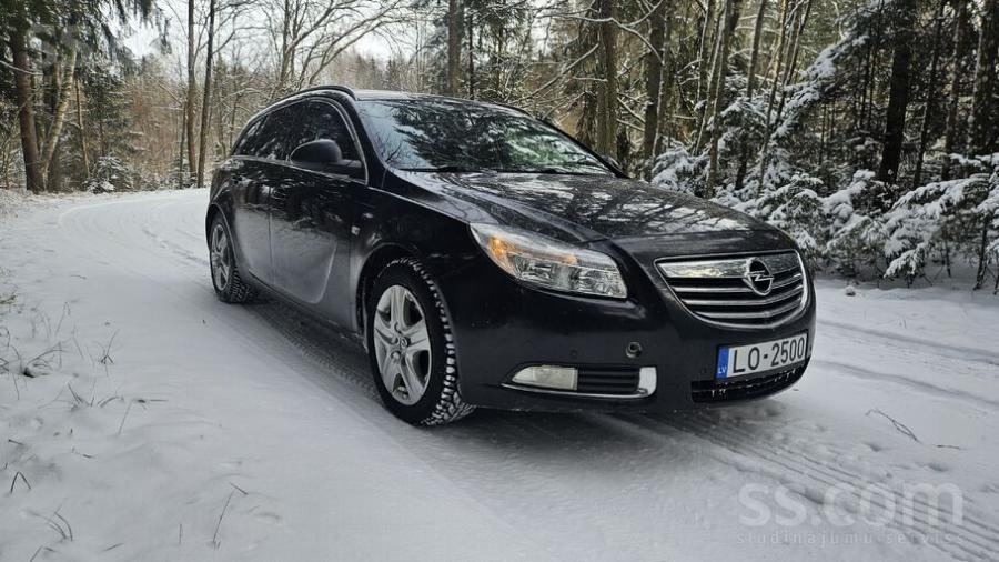 Melns Opel Insignia 2010 Rēzekne, ar dzinēja tilpumu 1.90 L un nobraukumu 352 tūkst. km par 2700 €, foto 3 vietnē AUTOMOTO.COM.LV
