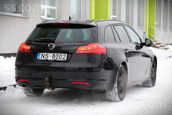 Melns Opel Insignia 2010 Rīga, ar dzinēja tilpumu 2.00 L un nobraukumu 436 tūkst. km par 1995 €, foto 6 vietnē AUTOMOTO.COM.LV