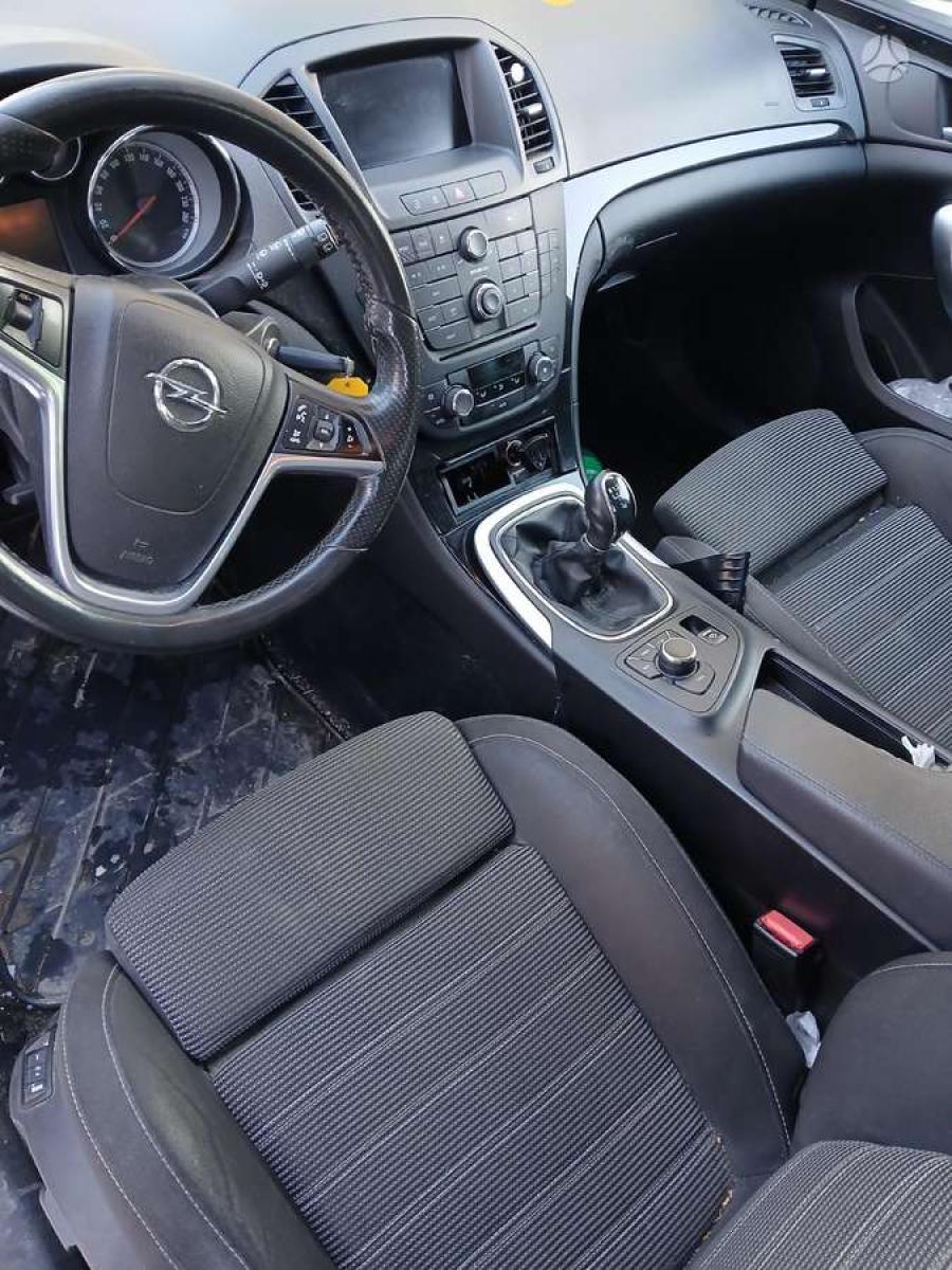 Melns Opel Insignia 2010 Kelmė, ar dzinēja tilpumu 1.96 L un nobraukumu 299 tūkst. km par 2850 €, foto 5 vietnē AUTOMOTO.COM.LV