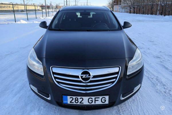 Melns Opel Insignia 2010 Šauļi, ar dzinēja tilpumu 1.60 L un nobraukumu 240 tūkst. km par 3690 €, foto 2 vietnē AUTOMOTO.COM.LV