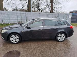 Black Opel Insignia 2010 in Kaunas, with an engine capacity of 1.96 L and mileage of 320 thousand km for 2200 €, photo 8 on AUTOMOTO.COM.LV