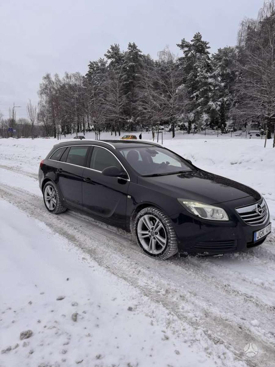 Melns Opel Insignia 2010 Viļņa, ar dzinēja tilpumu 1.96 L un nobraukumu 334 tūkst. km par 2500 €, foto 2 vietnē AUTOMOTO.COM.LV