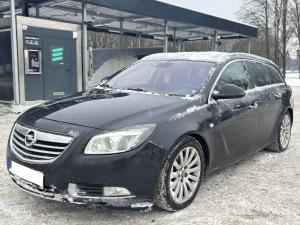 Black Opel Insignia 2010 in Kaunas, with an engine capacity of 2.00 L and mileage of 320 thousand km for 1350 €, photo 2 on AUTOMOTO.COM.LV
