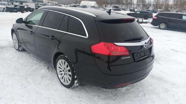 Melns Opel Insignia 2010 Marijampole, ar dzinēja tilpumu 1.96 L un nobraukumu 234 tūkst. km par 2450 €, foto 4 vietnē AUTOMOTO.COM.LV