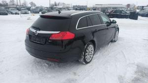 Black Opel Insignia 2010 in Marijampole, with an engine capacity of 1.96 L and mileage of 234 thousand km for 2450 €, photo 6 on AUTOMOTO.COM.LV