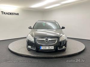Black Opel Insignia 2010 in Parnu, with an engine capacity of 2.00 L and mileage of 380 thousand km for 2990 €, photo 2 on AUTOMOTO.COM.LV