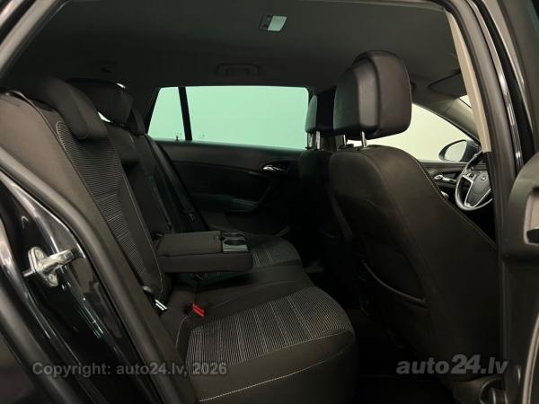 Black Opel Insignia 2010 in Parnu, with an engine capacity of 2.00 L and mileage of 380 thousand km for 2990 €, photo 11 on AUTOMOTO.COM.LV