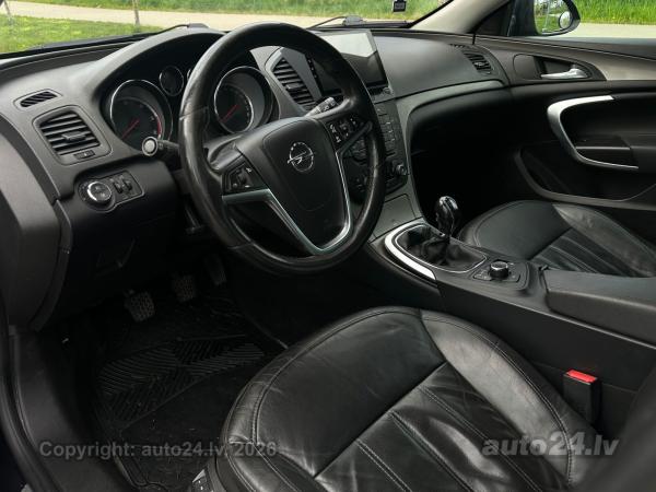 Black Opel Insignia 2010 in Tallinn, with an engine capacity of 2.00 L and mileage of 347 thousand km for 2290 €, photo 7 on AUTOMOTO.COM.LV