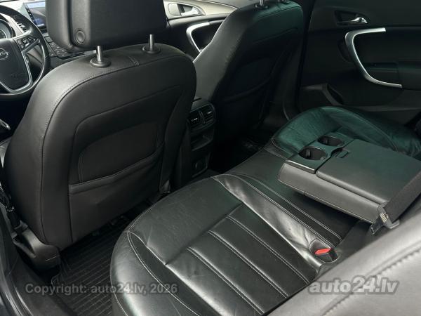 Black Opel Insignia 2010 in Tallinn, with an engine capacity of 2.00 L and mileage of 347 thousand km for 2290 €, photo 9 on AUTOMOTO.COM.LV
