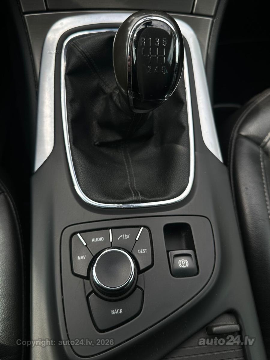 Melns Opel Insignia 2010 Tallina, ar dzinēja tilpumu 2.00 L un nobraukumu 347 tūkst. km par 2290 €, foto 14 vietnē AUTOMOTO.COM.LV
