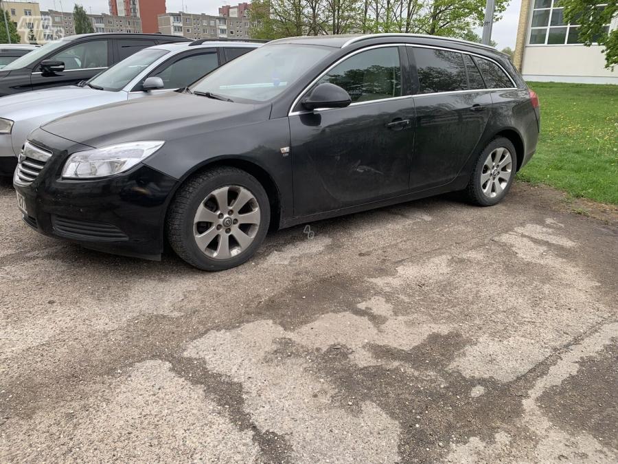 Black Opel Insignia 2010 in Kaisiadorys, with an engine capacity of 2.00 L and mileage of 321 thousand km for 1250 €, photo 3 on AUTOMOTO.COM.LV