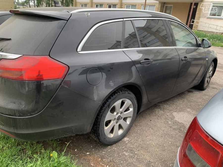 Black Opel Insignia 2010 in Kaisiadorys, with an engine capacity of 2.00 L and mileage of 321 thousand km for 1250 €, photo 5 on AUTOMOTO.COM.LV