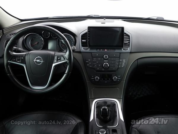 Black Opel Insignia 2010 in Tallinn, with an engine capacity of 2.00 L and mileage of 348 thousand km for 2299 €, photo 5 on AUTOMOTO.COM.LV