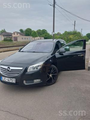 Melns Opel Insignia 2010 Dobele, ar dzinēja tilpumu 2.00 L un nobraukumu 355 tūkst. km par 3200 €, foto 3 vietnē AUTOMOTO.COM.LV