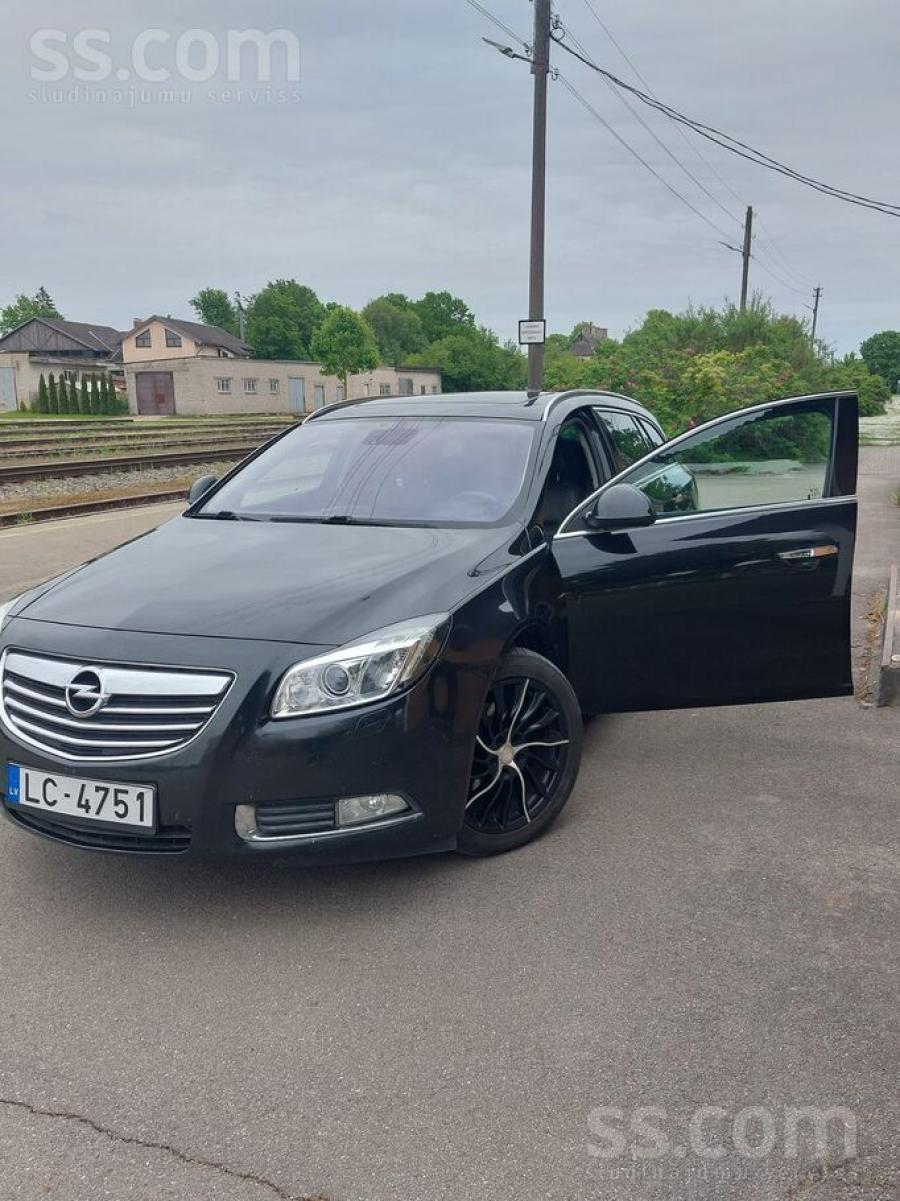 Melns Opel Insignia 2010 Dobele, ar dzinēja tilpumu 2.00 L un nobraukumu 355 tūkst. km par 3200 €, foto 3 vietnē AUTOMOTO.COM.LV