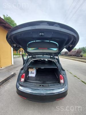 Melns Opel Insignia 2010 Dobele, ar dzinēja tilpumu 2.00 L un nobraukumu 355 tūkst. km par 3200 €, foto 5 vietnē AUTOMOTO.COM.LV