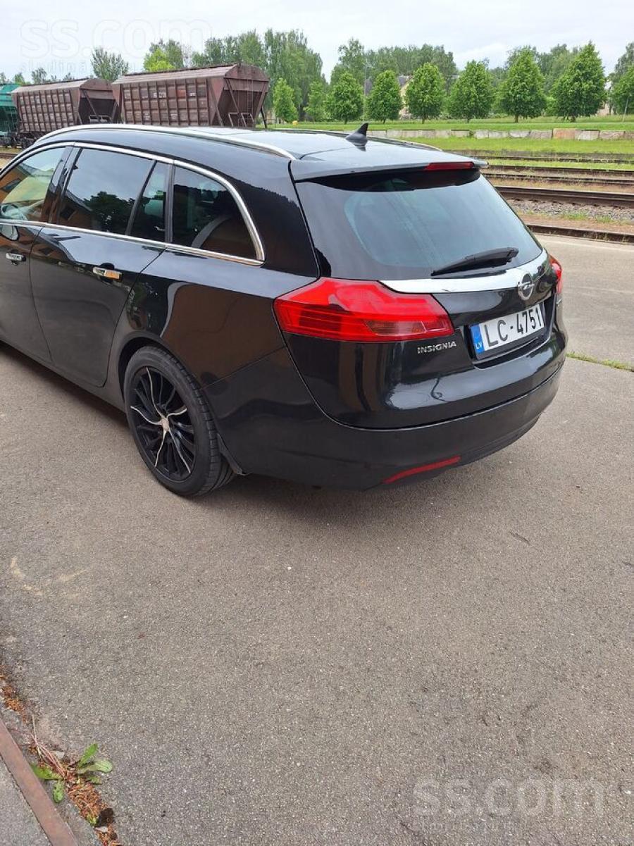 Melns Opel Insignia 2010 Dobele, ar dzinēja tilpumu 2.00 L un nobraukumu 355 tūkst. km par 3200 €, foto 9 vietnē AUTOMOTO.COM.LV