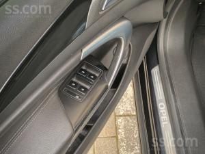 Melns Opel Insignia 2010 Jelgava, ar dzinēja tilpumu 2.00 L un nobraukumu 0 tūkst. km par 4500 €, foto 21 vietnē AUTOMOTO.COM.LV