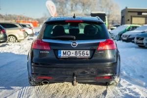 Black Opel Insignia 2010 in Liepaja, with an engine capacity of 2.00 L and mileage of 309 thousand km for 5100 €, photo 4 on AUTOMOTO.COM.LV