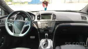 Black Opel Insignia 2010 in Riga, with an engine capacity of 2.00 L and mileage of 315 thousand km for 3100 €, photo 10 on AUTOMOTO.COM.LV