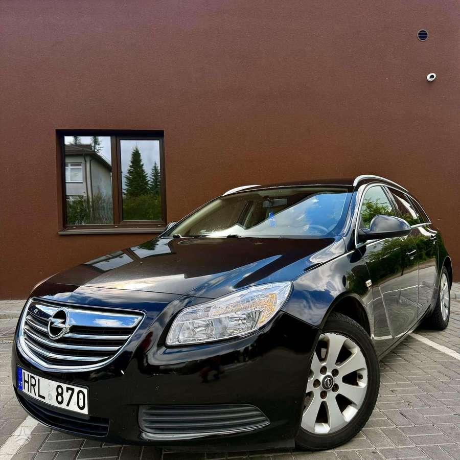 Black Opel Insignia 2010 in Kaisiadorys, with an engine capacity of 1.96 L and mileage of 321 thousand km for 1750 €, photo 1 on AUTOMOTO.COM.LV