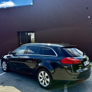Black Opel Insignia 2010 in Kaisiadorys, with an engine capacity of 1.96 L and mileage of 321 thousand km for 1750 €, photo 7 on AUTOMOTO.COM.LV